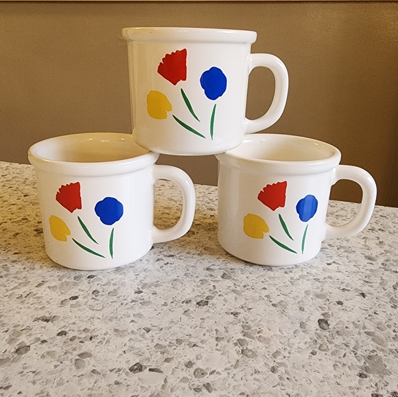 Marimekko | Dining | Vintage Merimekko Floral White Ceramic Mugs Set ...